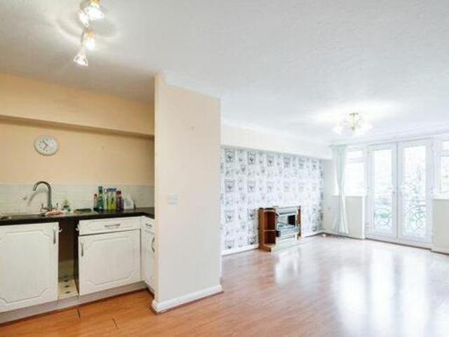 1 Bedroom Flat For Sale In Romford