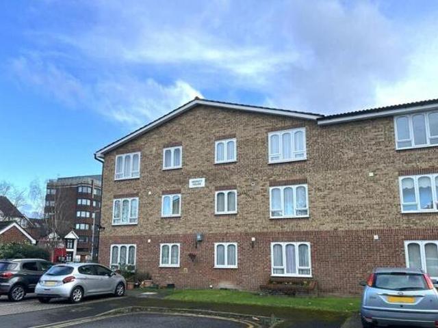 1 Bedroom Flat For Sale In Romford