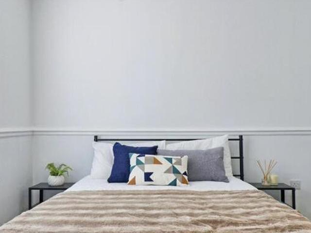 1 Bedroom Flat For Sale In Romford