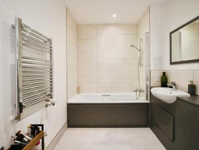 1 bedroom flat for sale in Rookery Lane, Barnet, EN4