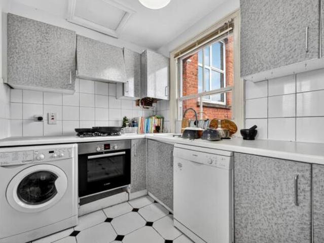 1 bedroom flat for sale in Rosslyn Hill, Hampstead Village, NW3