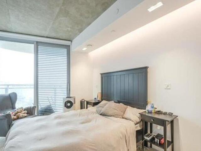 1 Bedroom Flat For Sale In Royal Docks, London