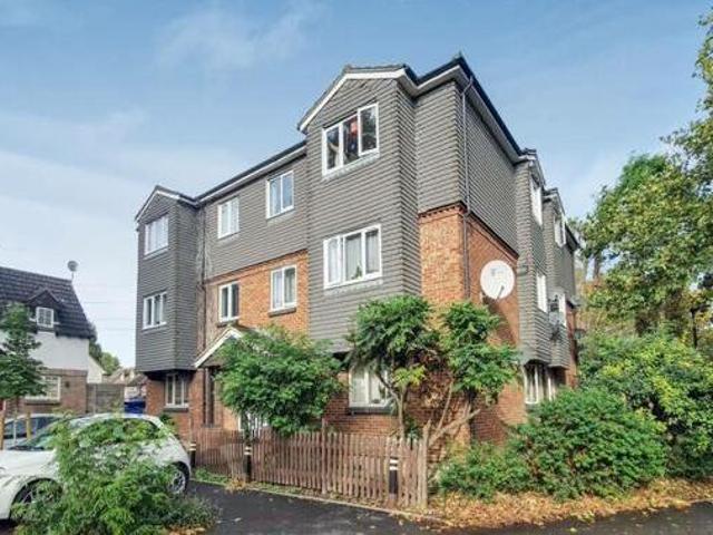 1 Bedroom Flat For Sale In Royal Docks, London