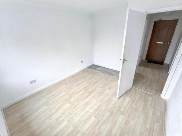 1 bedroom flat for sale in School Lane Close, Sheffield, S8