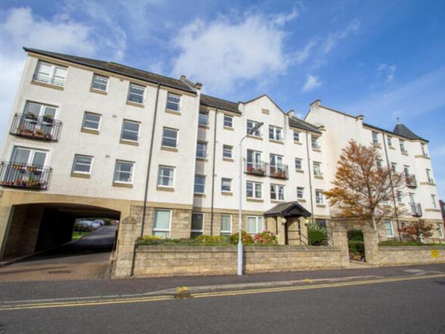 1 bedroom flat for sale in Sandford Gate, Halleys Court, Kirkcaldy, KY1