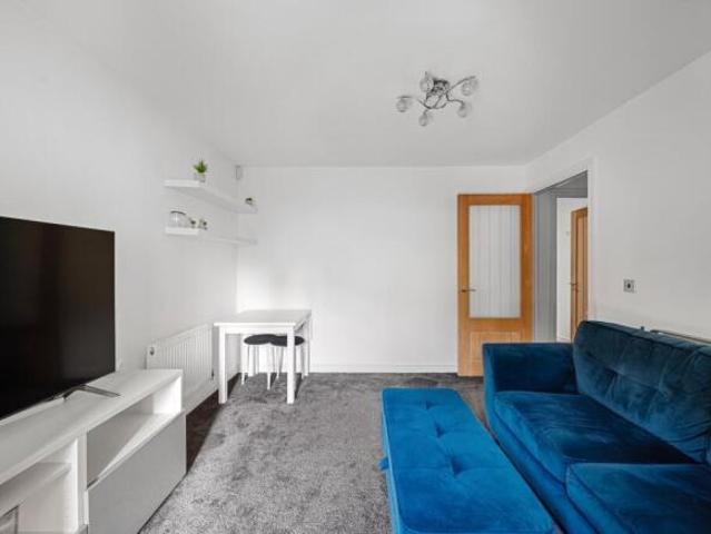 1 bedroom flat for sale in Sandpiper Close, Worcester Park, Greenhithe, Kent, DA9