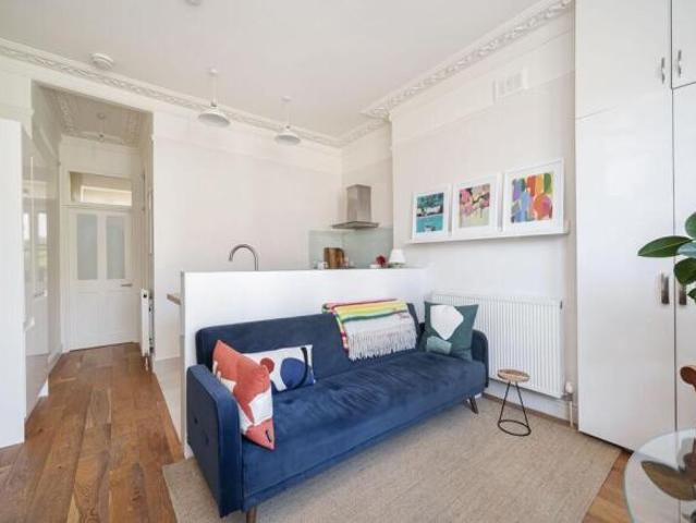 1 bedroom flat for sale in Sandringham Road, Dalston, London, E8