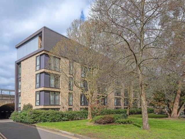 1 bedroom flat for sale in Sail Street, London, SE11