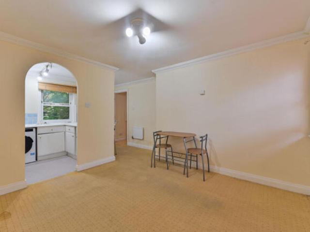 1 bedroom flat for sale in Salisbury Place, Oval, London, SW9