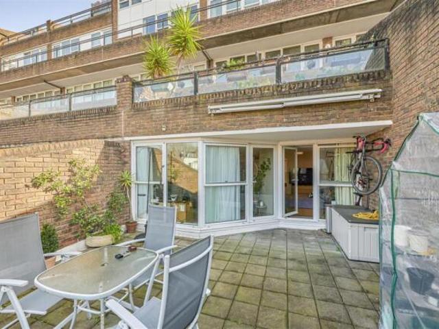 1 bedroom flat for sale in Seaton Close, SE11