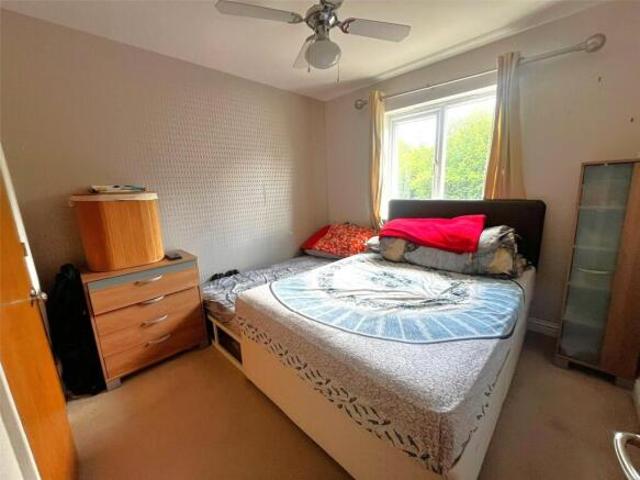 1 bedroom flat for sale in Skippetts Gardens, Basingstoke, Hampshire, RG21