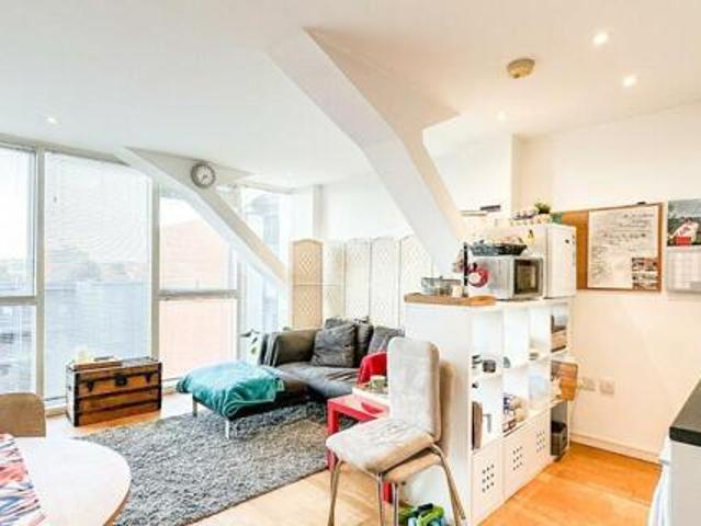 1 Bedroom Flat For Sale In Skypark Road, Bedminster