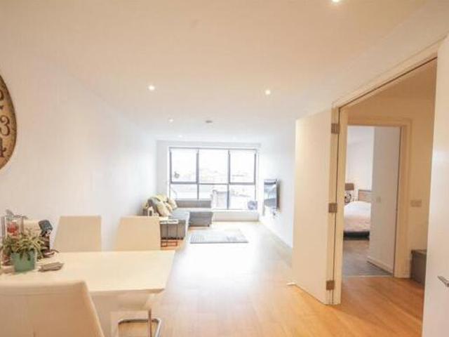 1 Bedroom Flat For Sale In Skypark Road, Bristol