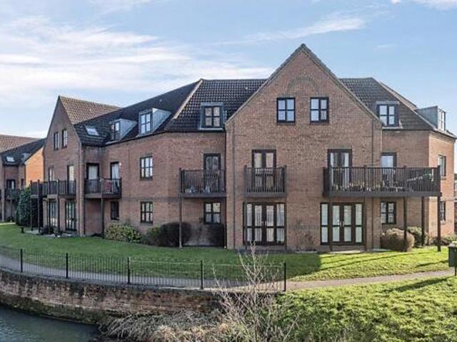 1 Bedroom Flat For Sale In Shefford, Bedfordshire