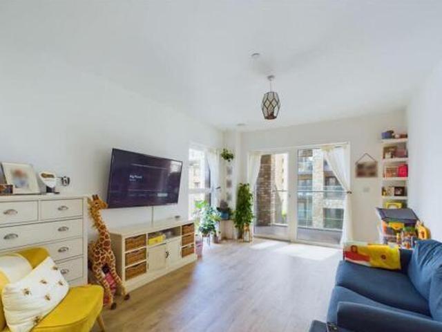 1 Bedroom Flat For Sale In Shipbuilding Way, London