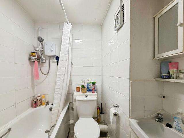 1 bedroom flat for sale in Shirley Road, Southampton, SO15 3HZ, SO15