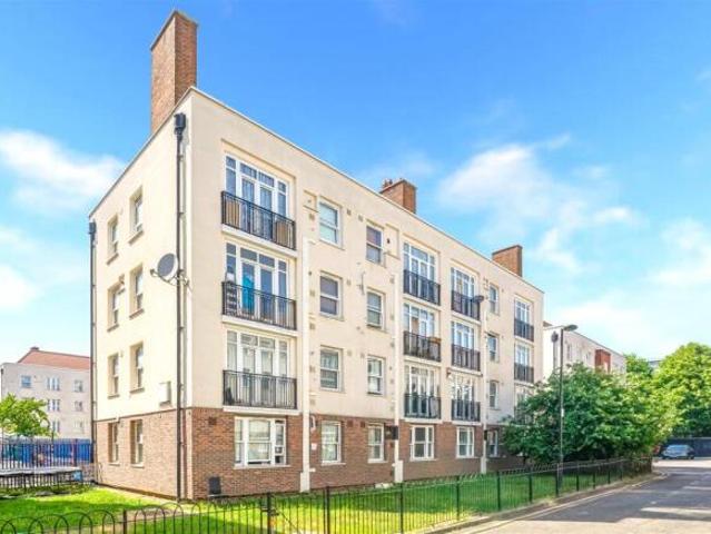 1 bedroom flat for sale in Simmons House, Turin Street, London, E2