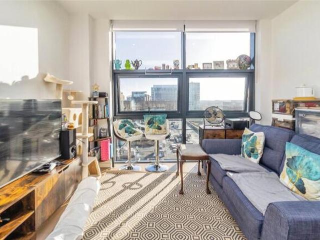 1 bedroom flat for sale in Silbury Boulevard, Milton Keynes, Buckinghamshire, MK9