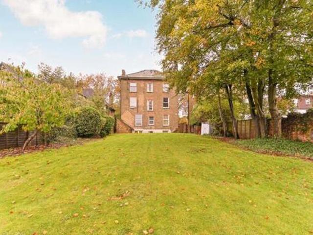 1 Bedroom Flat For Sale In South Norwood, London
