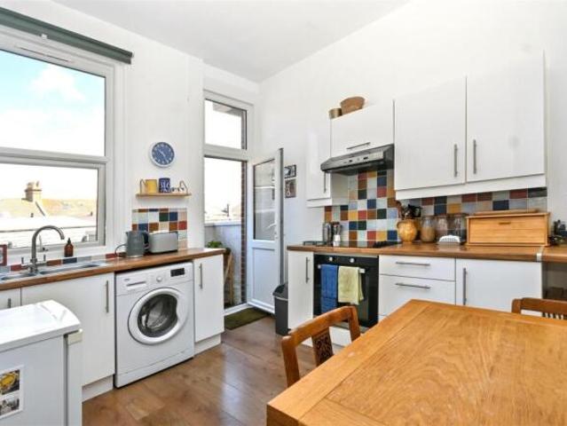 1 bedroom flat for sale in South Street, Eastbourne, BN21