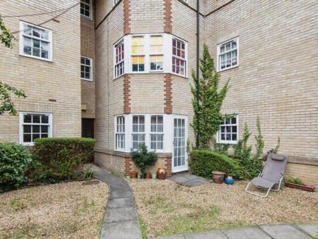 1 Bedroom Flat For Sale In Southampton, Hampshire