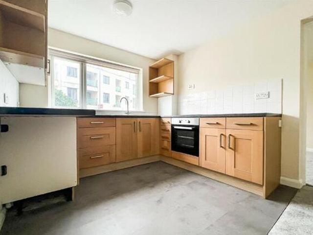 1 Bedroom Flat For Sale In Southsea, Hampshire