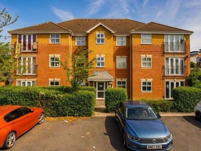 1 Bedroom Flat For Sale In Slough