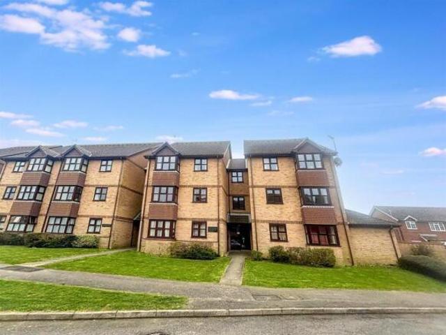 1 bedroom flat for sale in Snowdon Close, Eastbourne, BN23