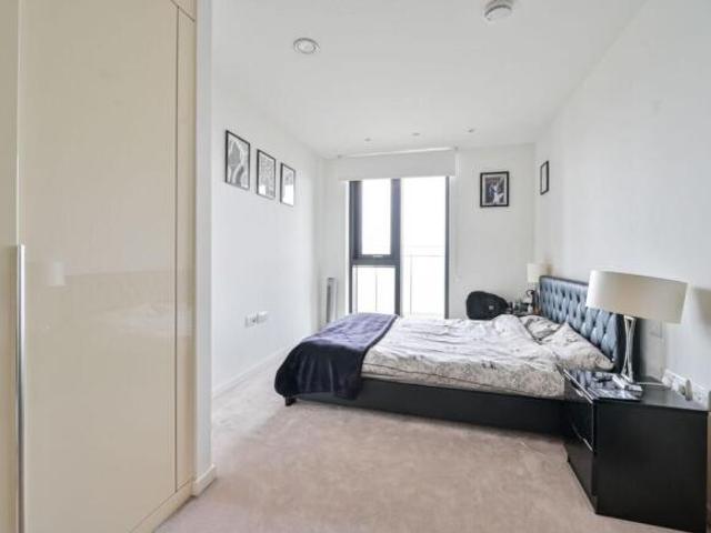 1 bedroom flat for sale in St Gabriel Walk, Elephant and Castle, London, SE1