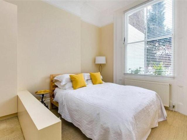 1 bedroom flat for sale in St. Lukes Road, London, W11