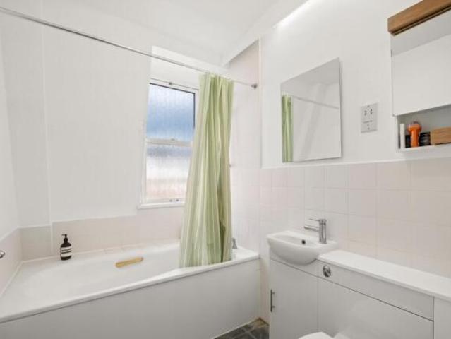1 bedroom flat for sale in Stafford Court, 168 Kensington High Street, W8