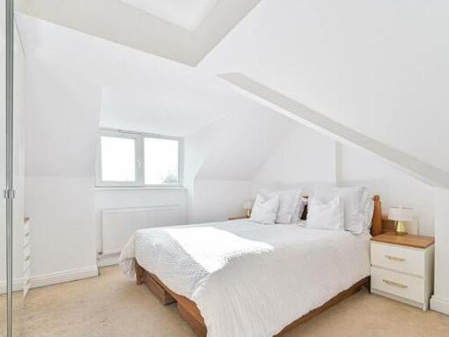 1 Bedroom Flat For Sale In Streatham Hill, London