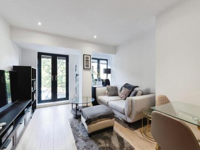 1 bedroom flat for sale in Streetsbrook Road, Solihull, West Midlands, B91