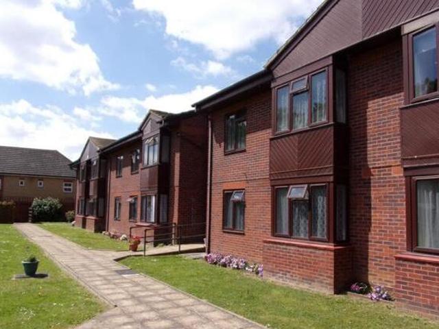 1 Bedroom Flat For Sale In Sunnybank, South Norwood
