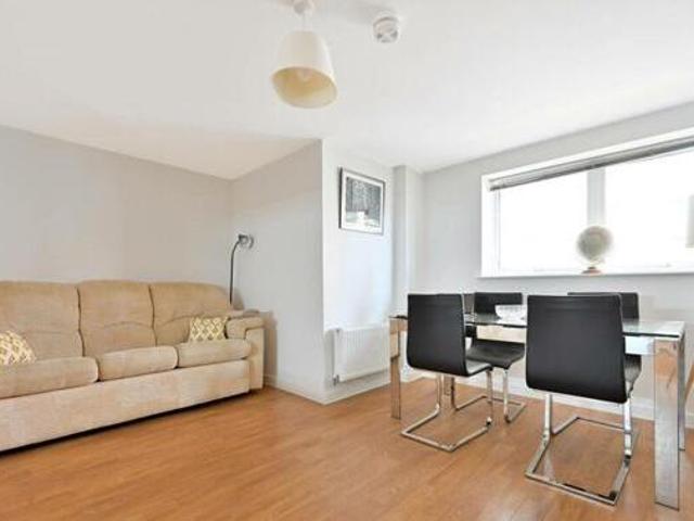 1 Bedroom Flat For Sale In Surbiton
