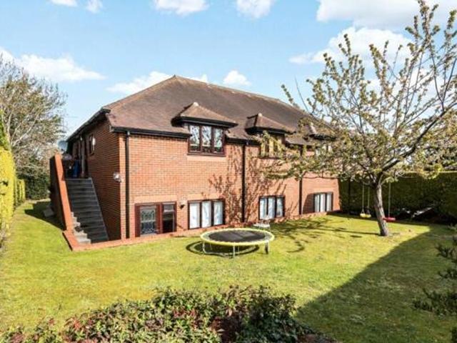 1 Bedroom Flat For Sale In Surrey