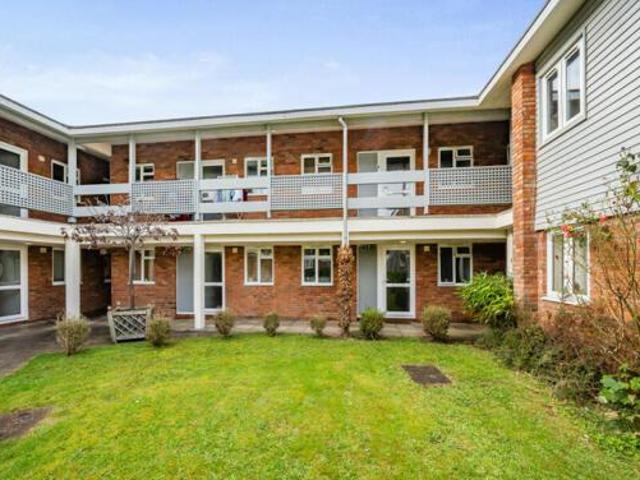 1 Bedroom Flat For Sale In Surrey