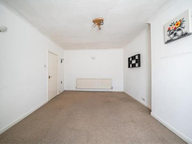 1 bedroom flat for sale in Sussex Place, slough, SL1