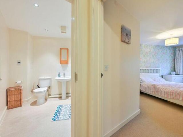 1 bedroom flat for sale in Symons Close, Nunhead, London, SE15