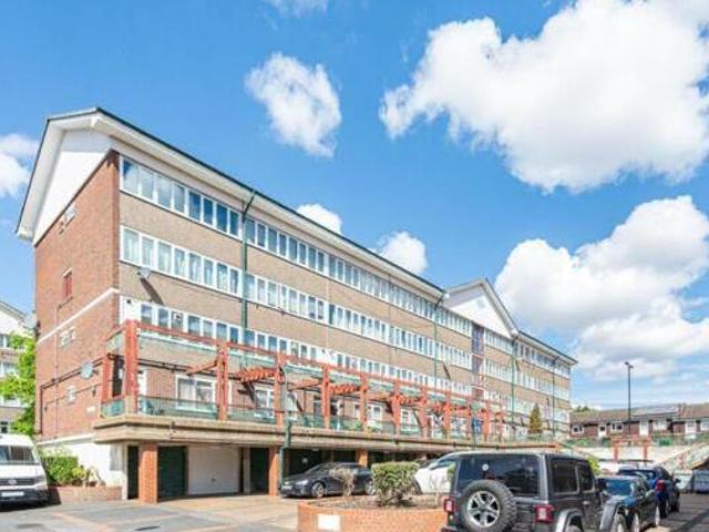 1 Bedroom Flat For Sale In Sydenham, London