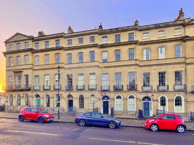 1 bedroom flat for sale in Sydney Place, Bath, BA2
