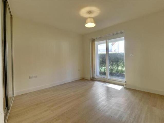 1 bedroom flat for sale in Jupiter Court Gunwharf Quays, PO1