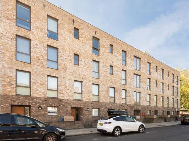 1 Bedroom Flat for Short Let in East Street