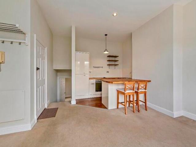 1 bedroom flat for rent in 4, Lime Tree House, 377 Sandycombe Road, Kew, Richmond Surrey, TW9 3PR, TW9