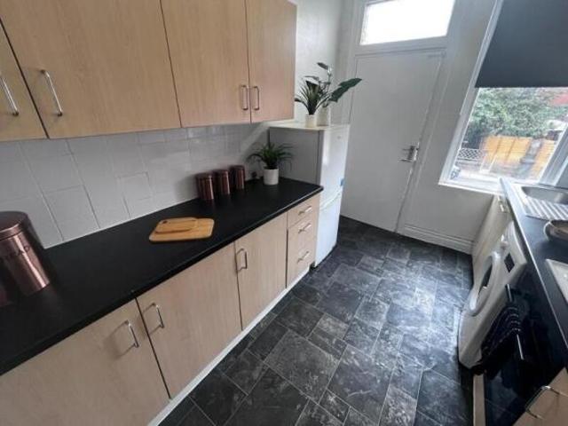1 bedroom flat for rent in 4a Brentwood Grove, LS12 2DB, LS12