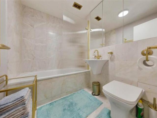 1 bedroom flat for rent in 50A Kensington Church Street, London, W8