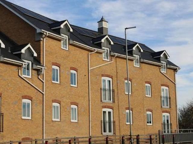 1 bedroom flat for rent in 5 Riverside Court SG18
