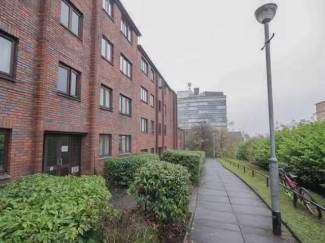 1 bedroom flat for rent in 5D Hanover Court North Frederick Pa.
