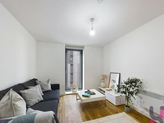 1 Bedroom Flat For Rent In 9 Michigan Avenue, Salford