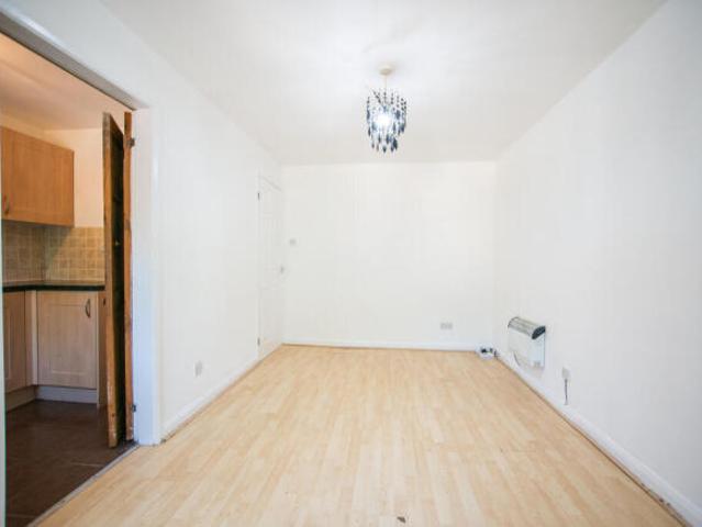 1 bedroom flat for rent in 9 Beech Close, Hull, HU3